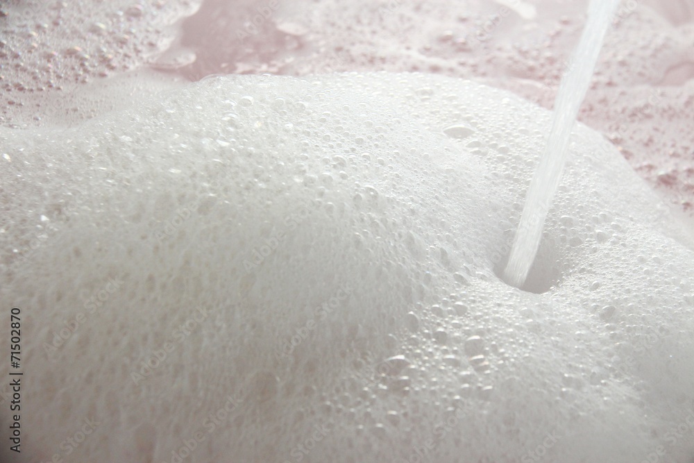 badeschaum I Stock-Foto | Adobe Stock