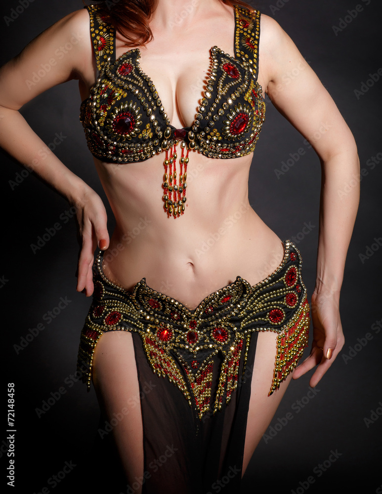 Arabian Hot Belly Dancer