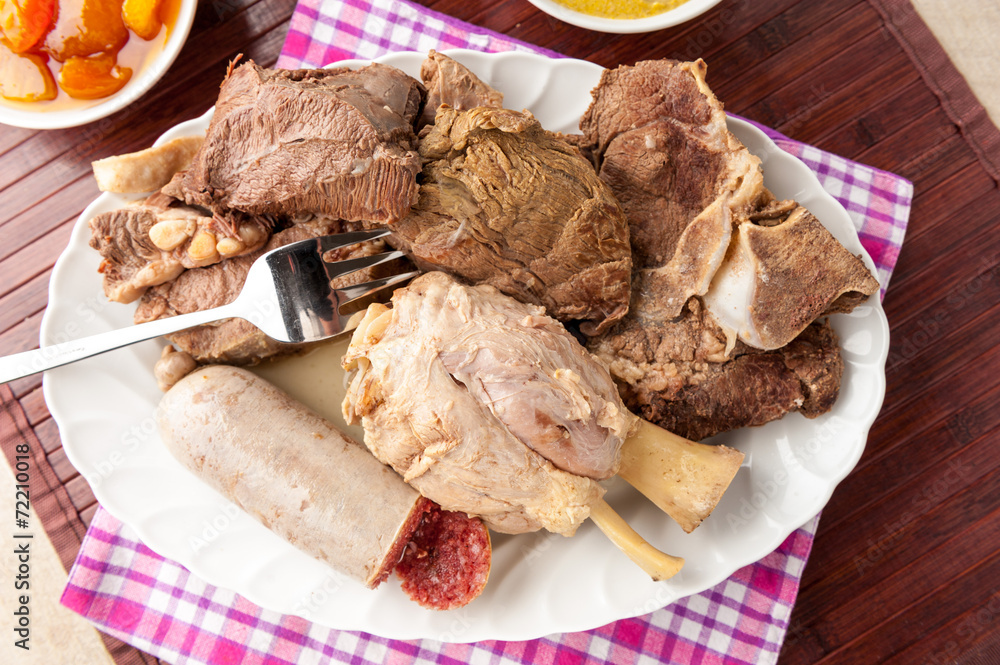 Lesso misto con salsa verde, di miele e mostarda Stock Photo | Adobe Stock