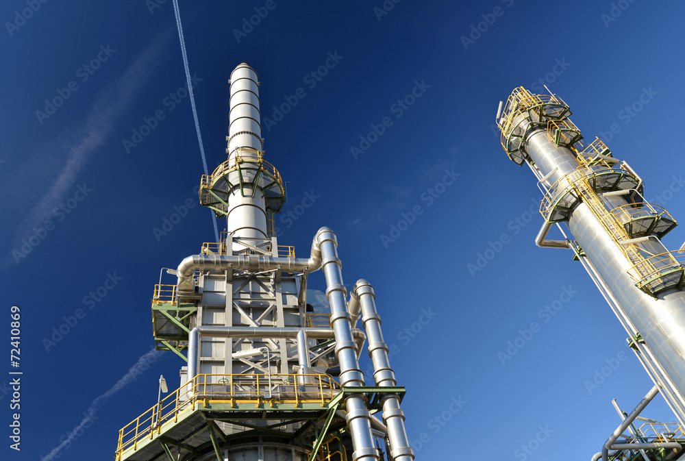 Raffinerie - Chemiewerk // Refinery - chemical plant Stock-Foto | Adobe ...