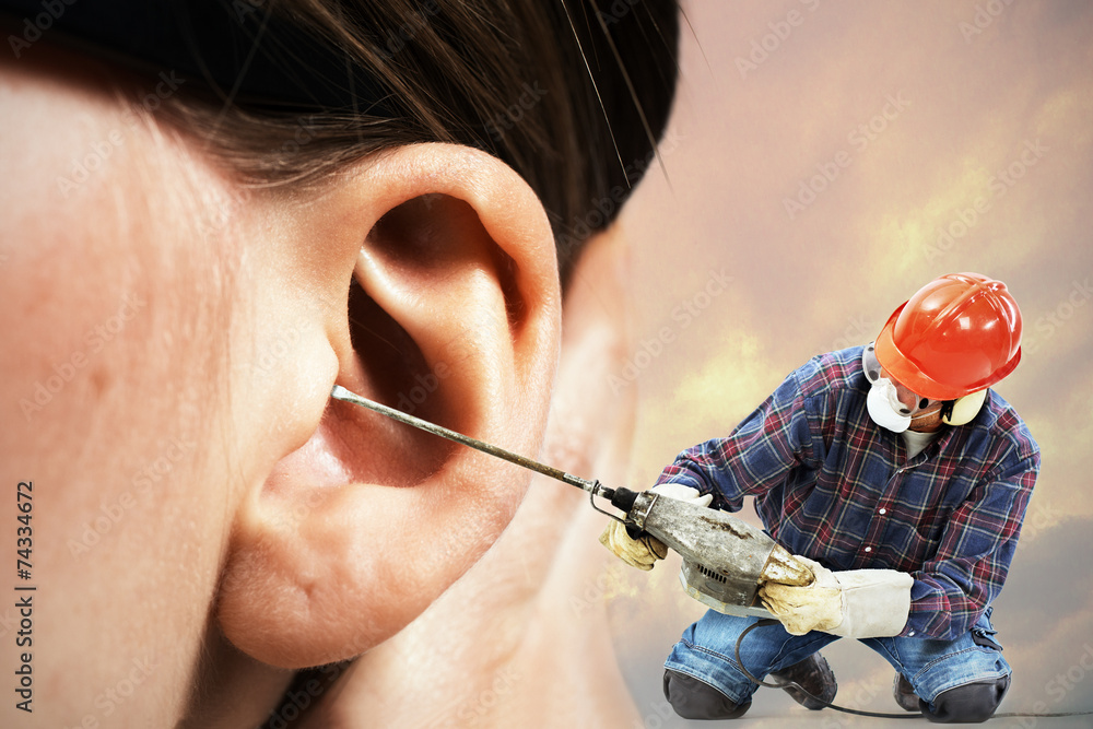 The chipping hammer in the ear Stock-Foto | Adobe Stock