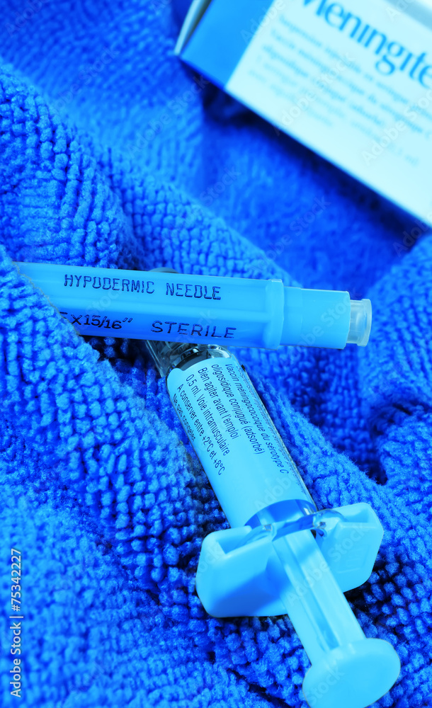 traitement contre la méningite,kit d'injection Stock Photo | Adobe Stock