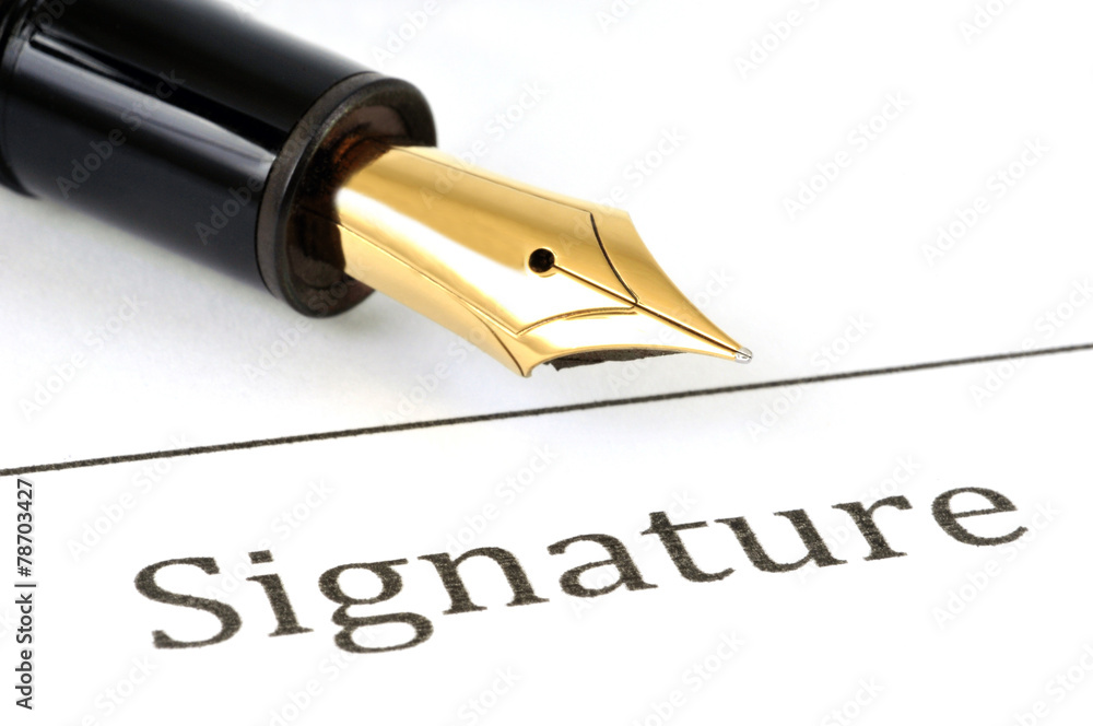 Signature et stylo plume Stock Photo | Adobe Stock
