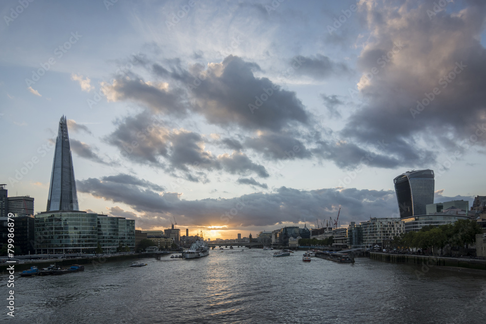 United Kingdom, England, London, River Thames, High-rise buildings and ...