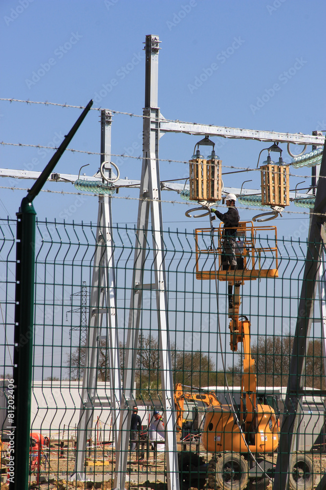 Refonte d'un poste de transformation électrique Stock Photo | Adobe Stock