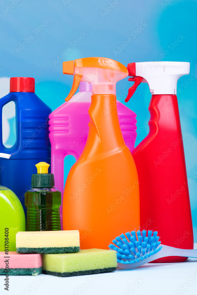 putzmittel für die haushaltsreinigung Stock-Foto | Adobe Stock