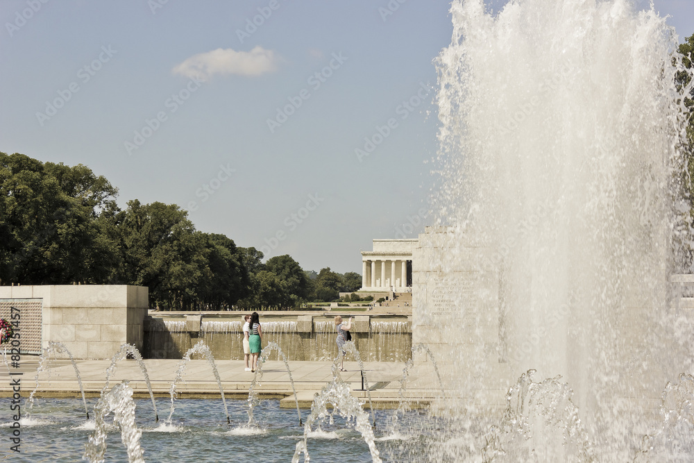 National World War II Memorial & Rainbow Pool, Washington DC Stock ...