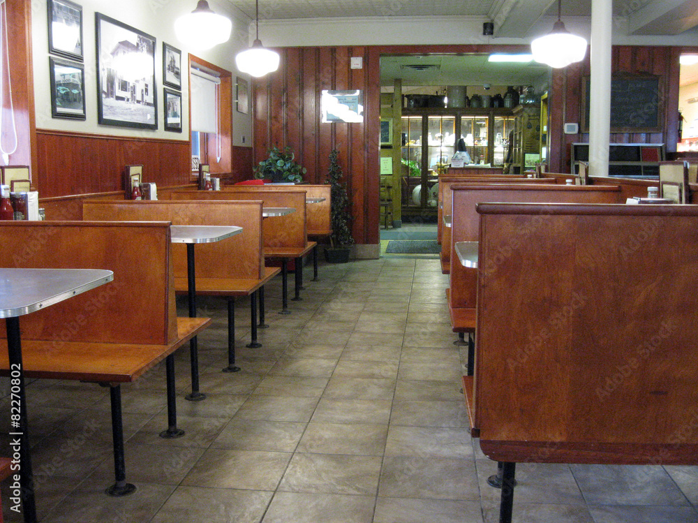 Interior of a 1940s diner, ready for the supper crowd Stock Photo ...