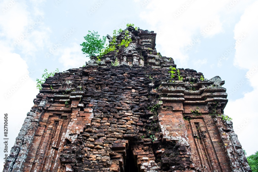 My Son, Ancient Hindu tamples of Cham culture in Vietnam Stock Photo ...