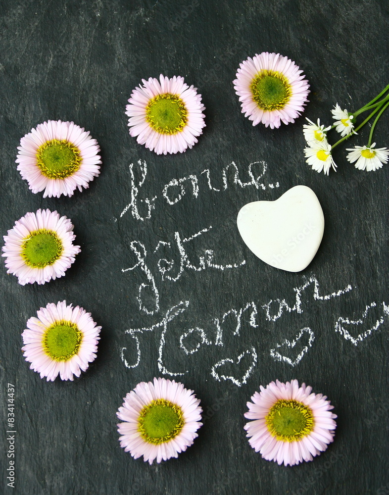 "bonne fête maman" sur ardoise et cœur,et fleurs Stock Photo | Adobe Stock