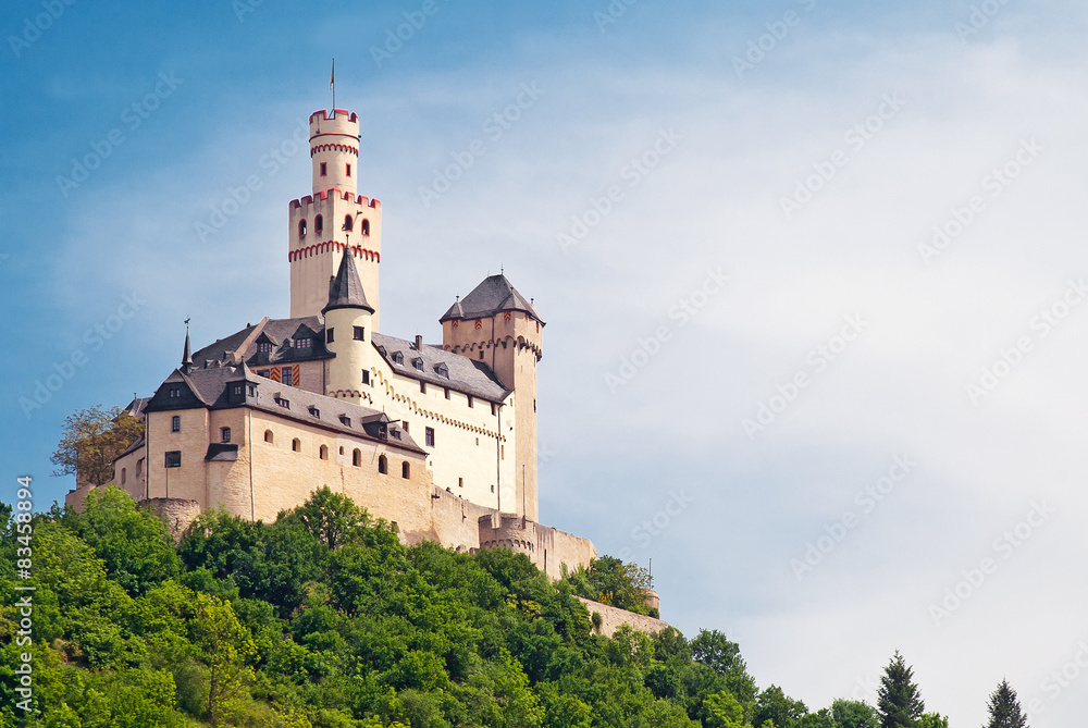 Die Marksburg bei Braubach am Rhein Stock-Foto | Adobe Stock