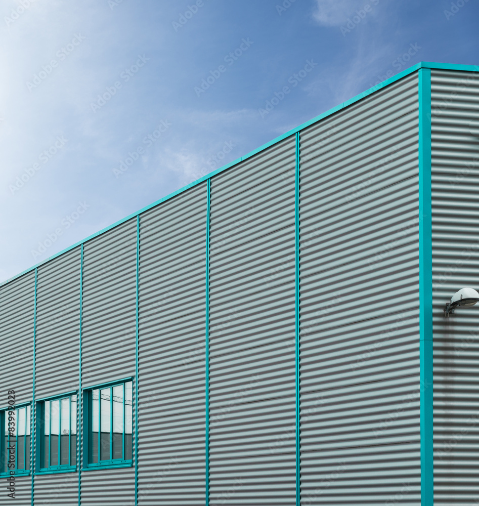 Industriegebäude mit Wellblech Fassade Stock Photo | Adobe Stock