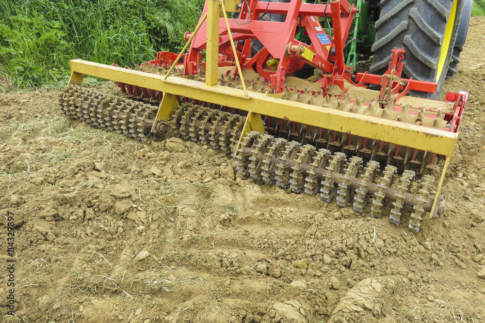 Déchaumeuse à dents Stock Photo | Adobe Stock