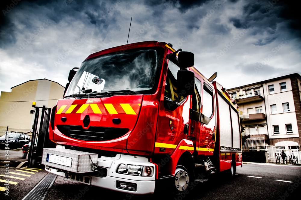 Foto de camion de pompier hdr do Stock | Adobe Stock