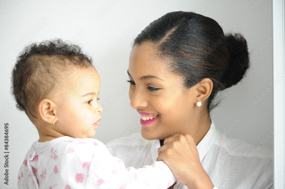 Jeune Mère Et Sa Fille Foto De Stock Adobe Stock