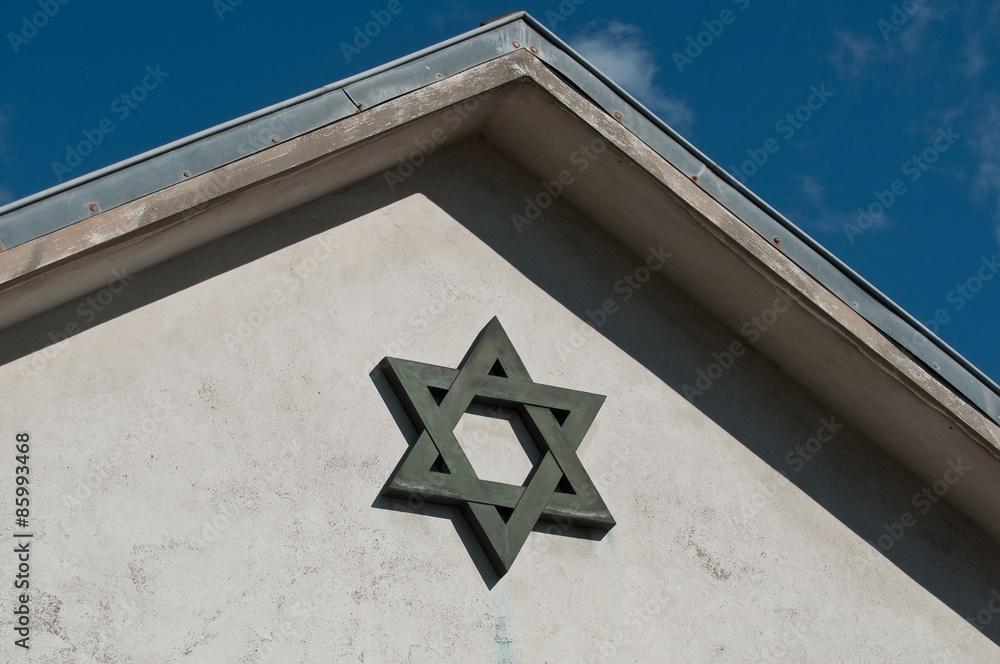 croix juive sur une façade d'un monument funéraire Stock Photo | Adobe ...