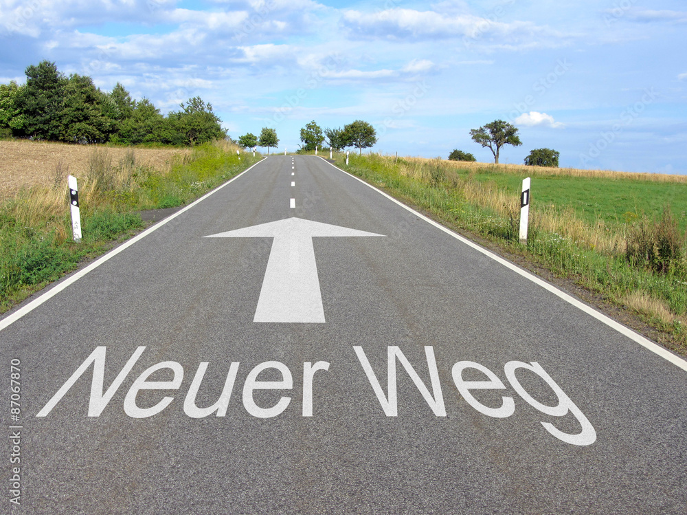 Neuer Weg - Strasse mit Pfeil und Horizont Stock Photo | Adobe Stock
