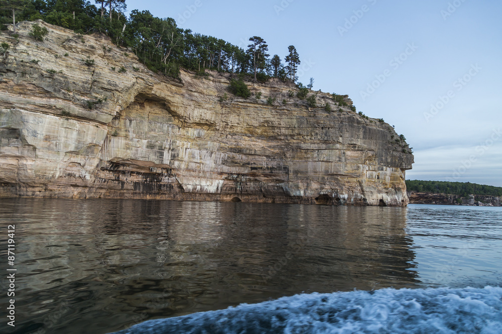 Beautiful natural rock formation in Pictured Rocks National Lakeshore ...