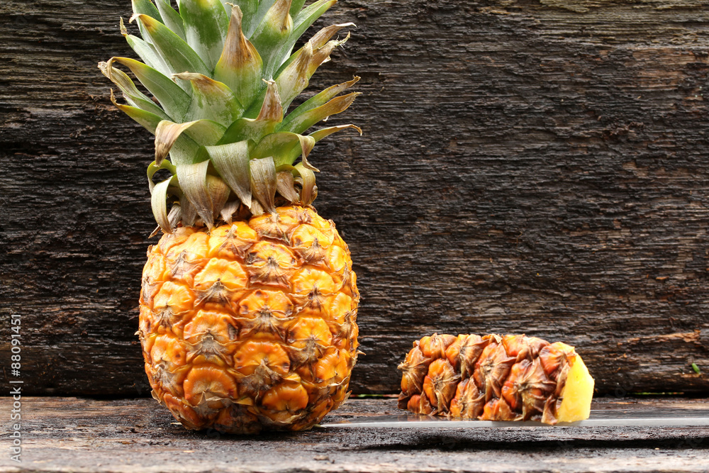 babyananas Stock-Foto | Adobe Stock