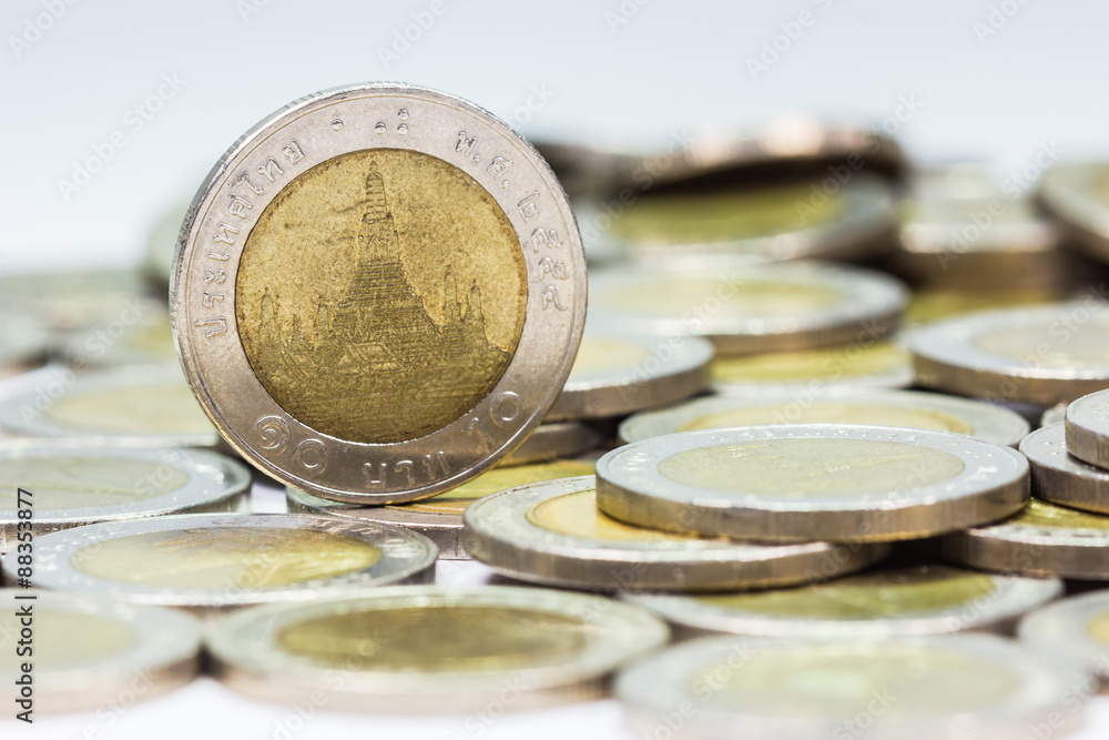 Coins of Thailand. Wat Arun Temple in Bangkok, Thailand, depicted in ...
