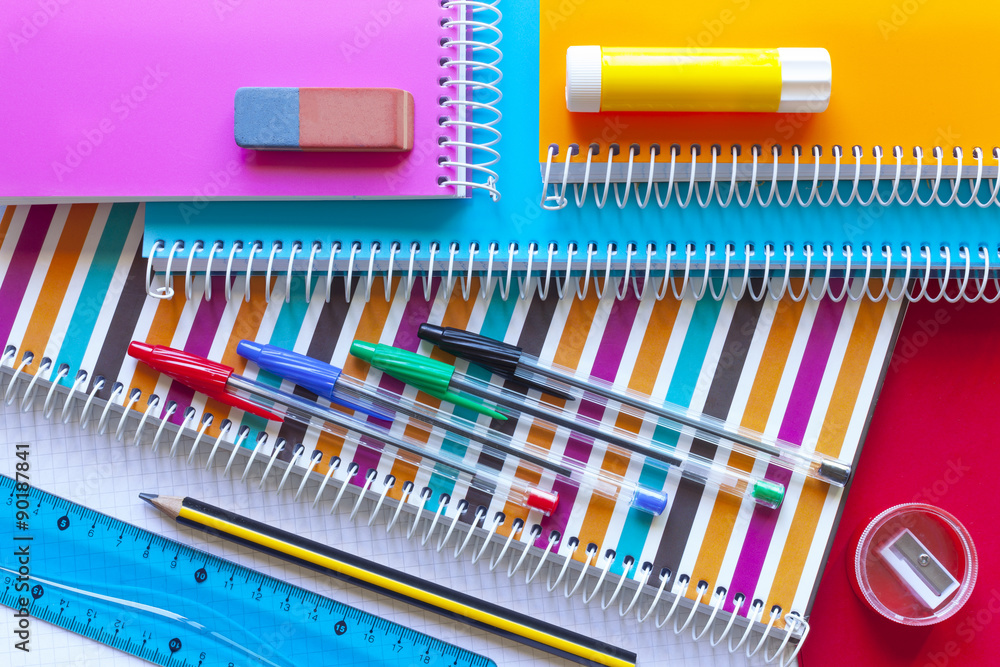 Fournitures Scolaire Photos | Adobe Stock