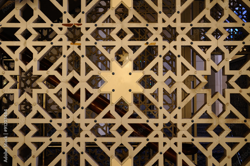 Islamic geometric pattern at Sultan Salahuddin Abdul Aziz Shah Mosque ...