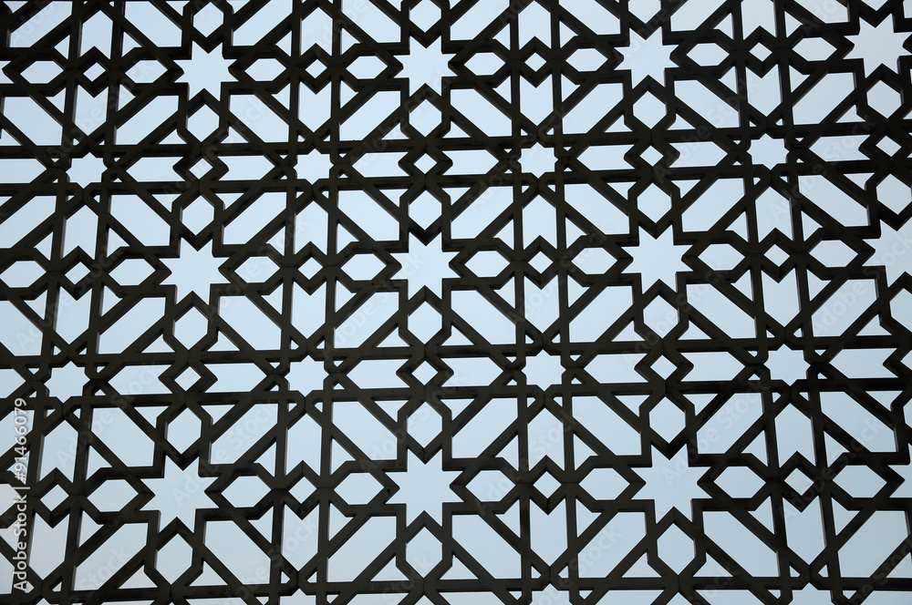 Islamic geometric pattern at Sultan Salahuddin Abdul Aziz Shah Mosque ...
