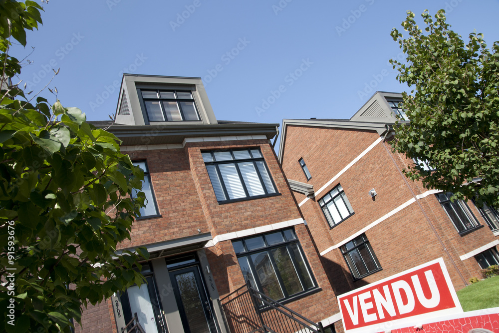 maison a vendre Stock Photo | Adobe Stock