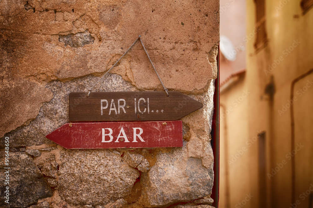 panneau par ici-signalisation Stock Photo | Adobe Stock