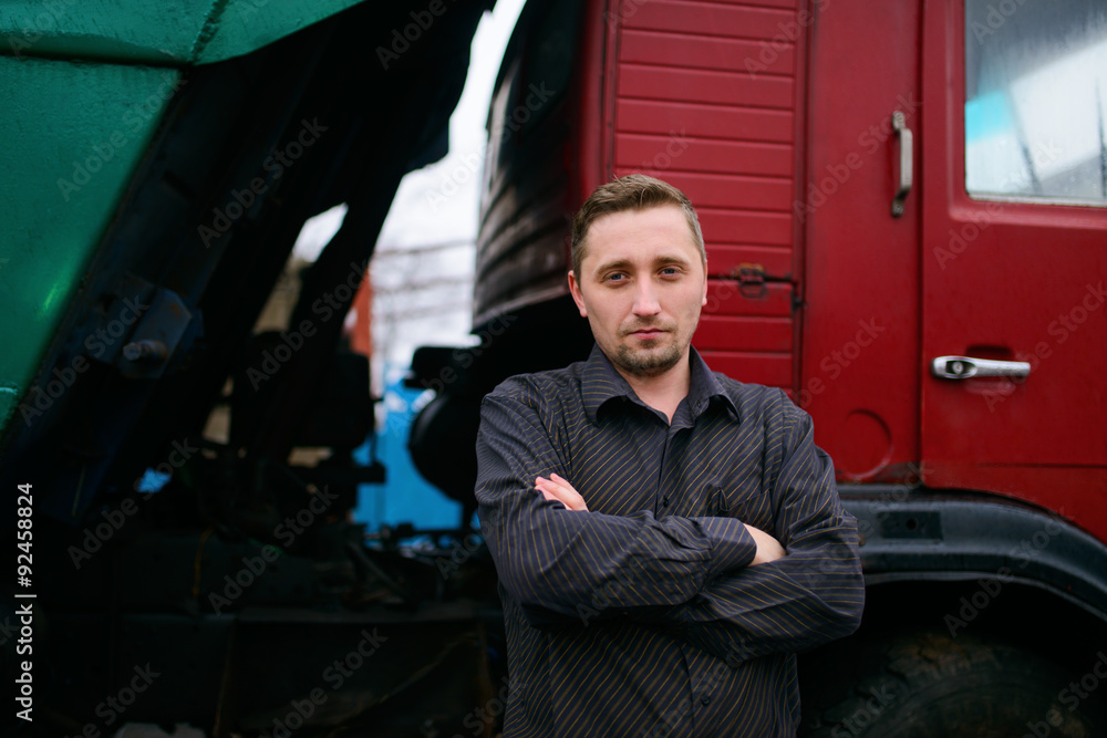 Foto de portrait of trucker do Stock | Adobe Stock