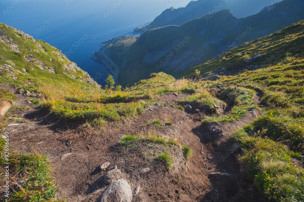 Beautiful norwegian landscape with famous top peak Reinbringen, Lofoten ...