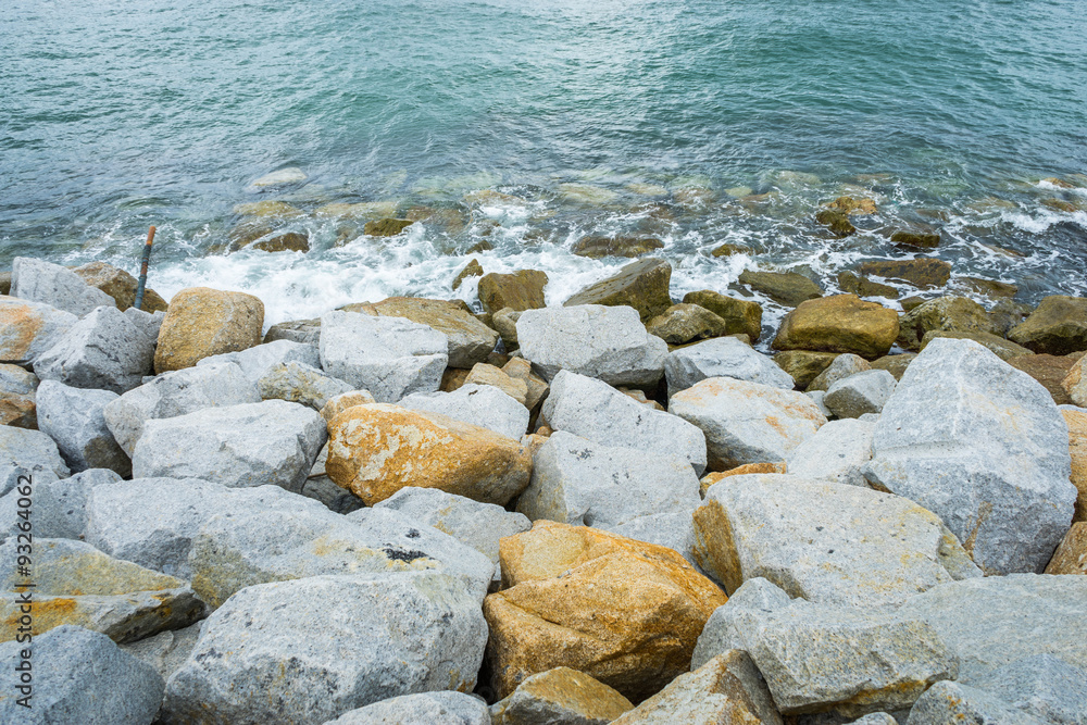 Big rocks are block the wave of the sea to prevent corrosion. Photos ...