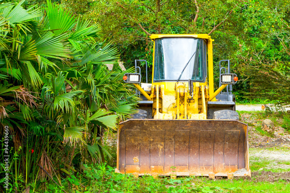 Powerful bulldozer ideal for clearing dense forests in the Ecuadorian ...