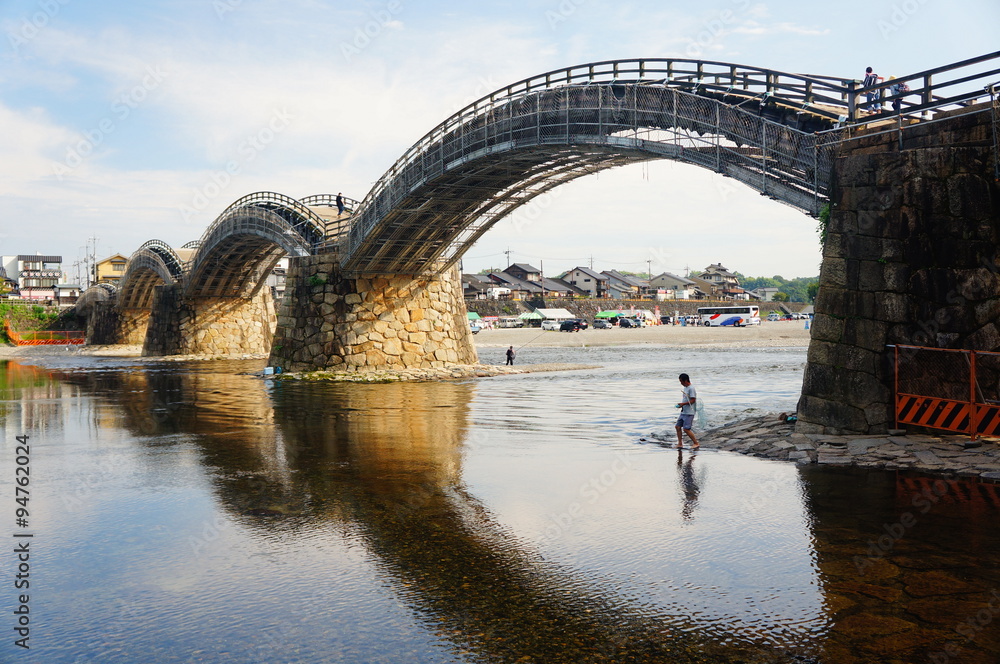 Kintai bridge (Kintaikyo) over Nishiki river in Iwakuni, Japan Stock ...