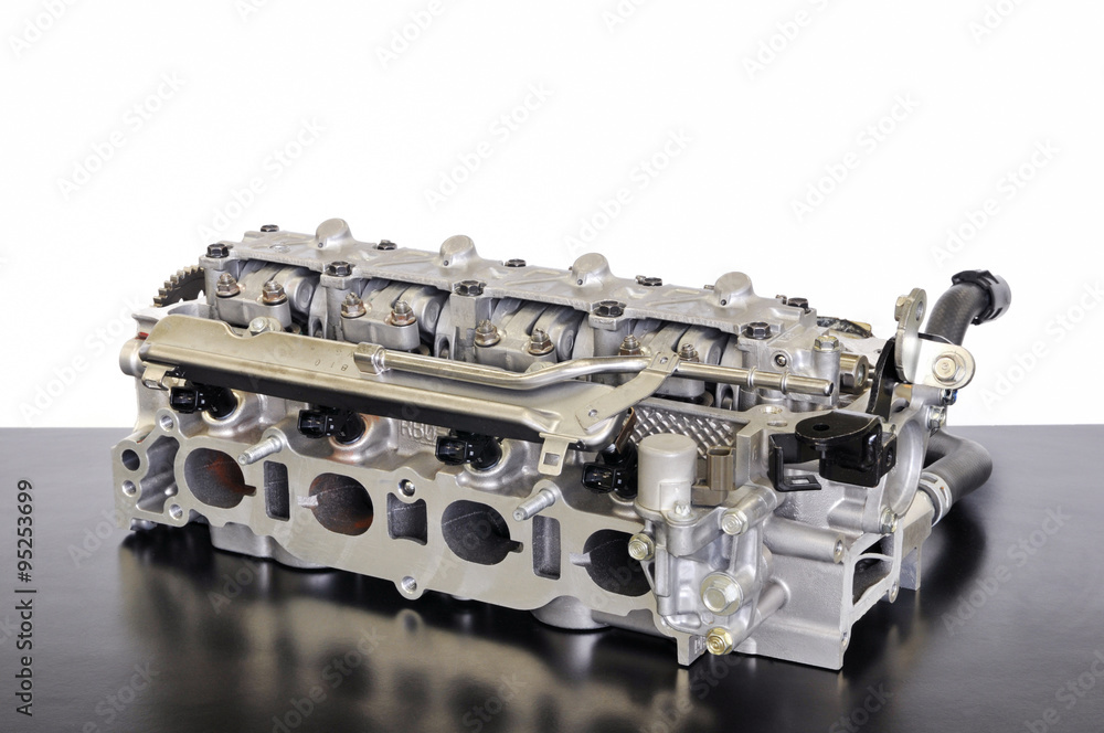 自動車エンジンの部品 Stock Photo | Adobe Stock