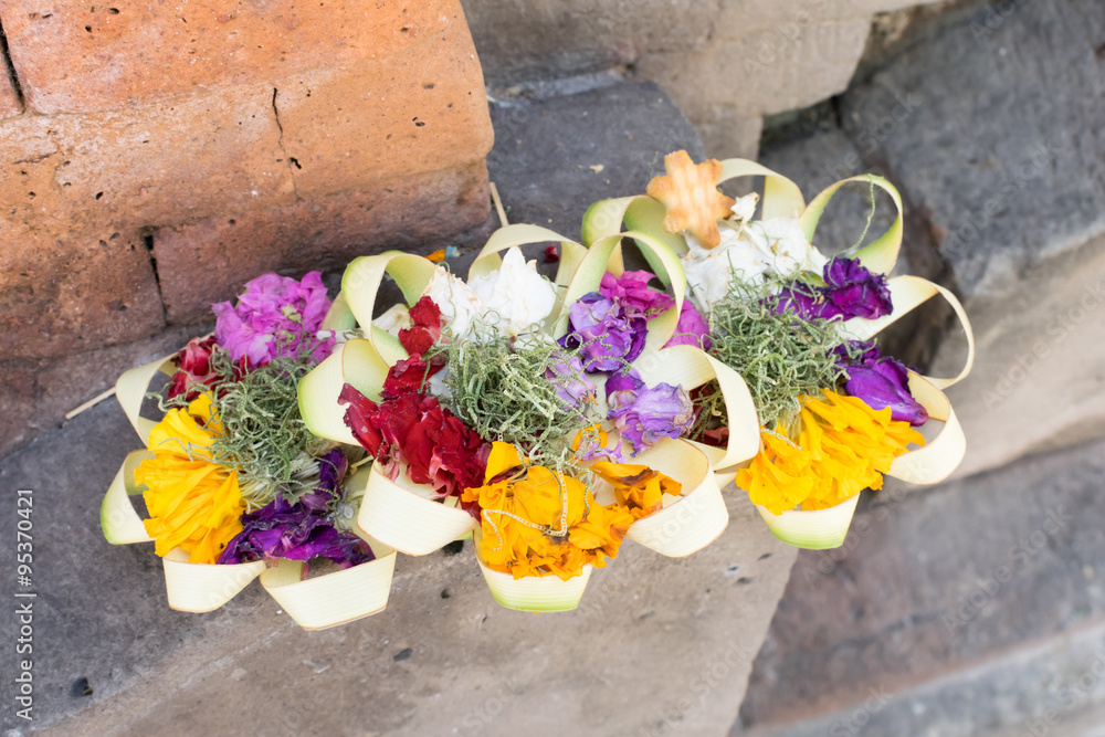 Canang Sari in Bali / Canang (Canang sari) is one of the daily ...