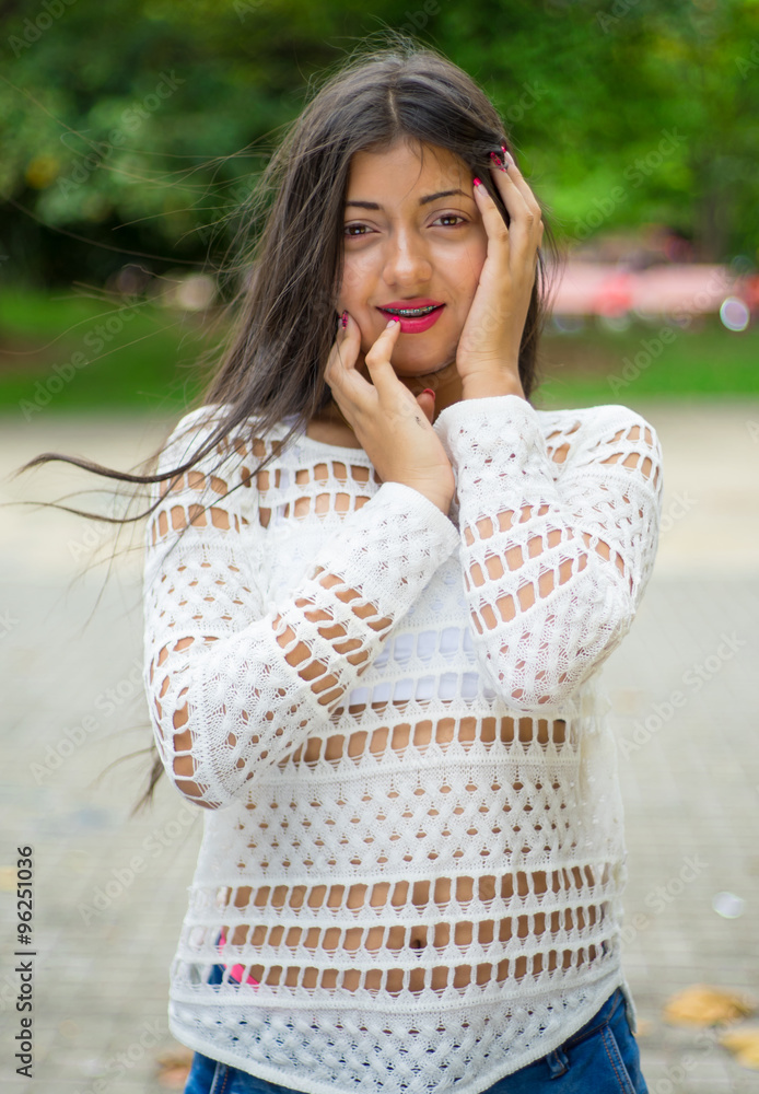 Mujer Latina Modelo mujer linda foto de Stock | Adobe Stock