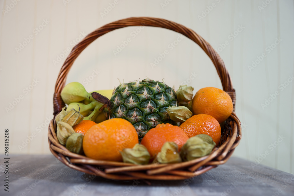 Obstkorb Stock-Foto | Adobe Stock