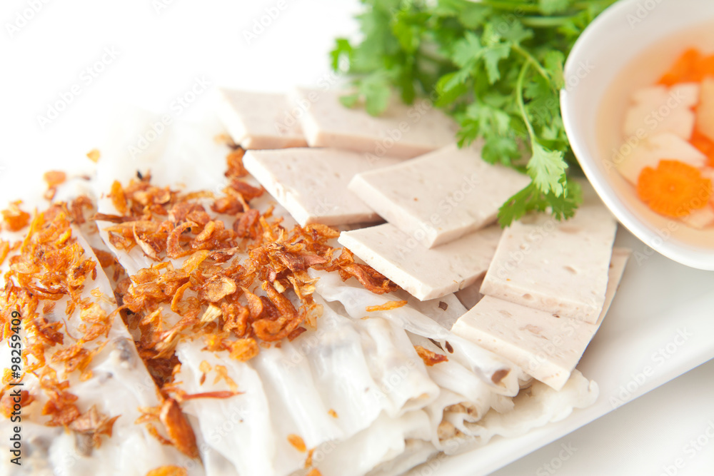 cuon banh mi vietnamese paper rice with fried shallots Stock Photo ...