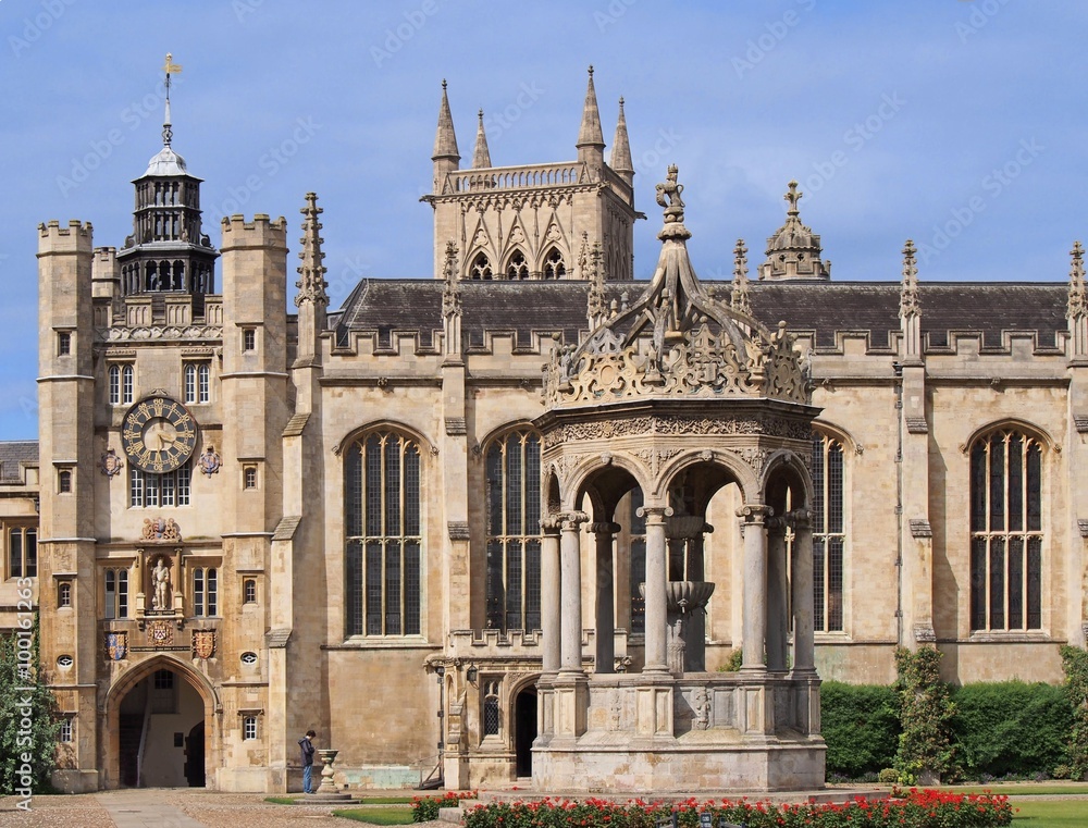 CAMBRIDGE, ENGLAND : The magnificently preserved gothic buildings ...