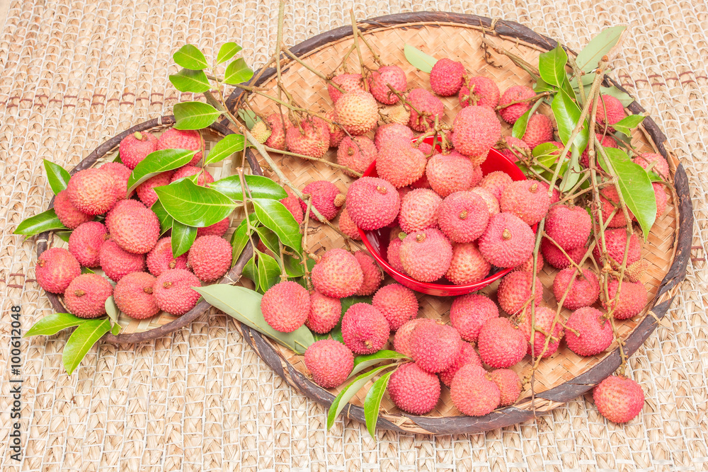 letchis de la Réunion Stock Photo | Adobe Stock