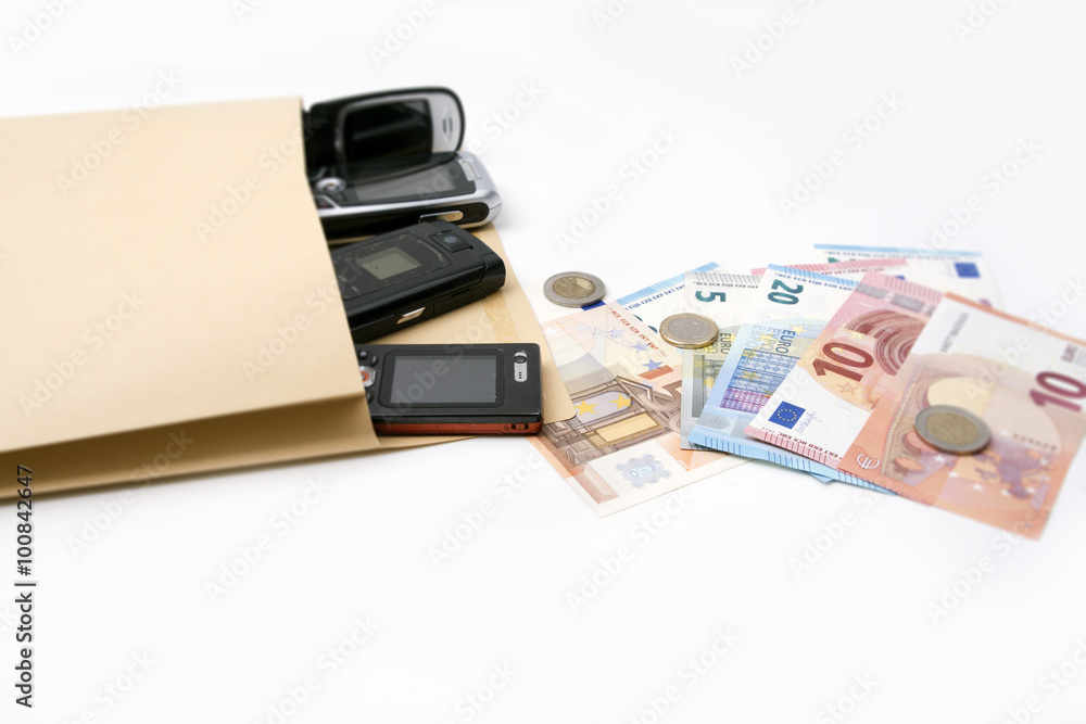 alte Handys zu Geld machen. Stock-Foto | Adobe Stock