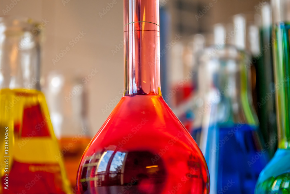 Such a nice color alignment with chemicals and chemistry glassware ...