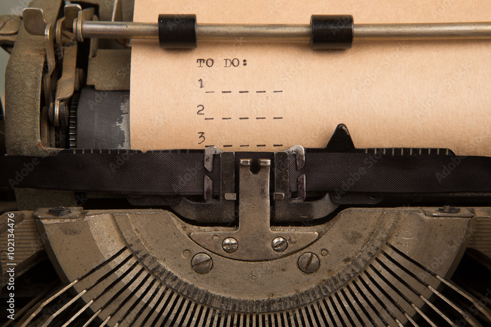 To do list typed on the typewriter foto de Stock | Adobe Stock