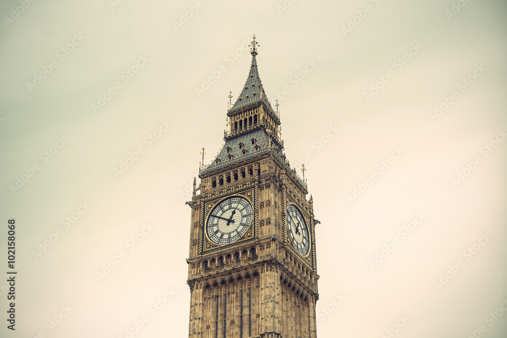 detailed close-up of Elizabeth Tower (Big Ben Clocktower) in front of ...