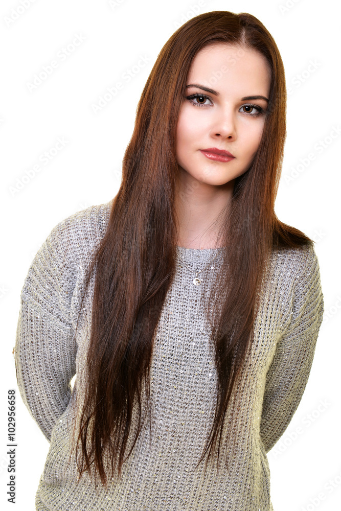 Belle femme aux longs cheveux bruns. Stock Photo | Adobe Stock