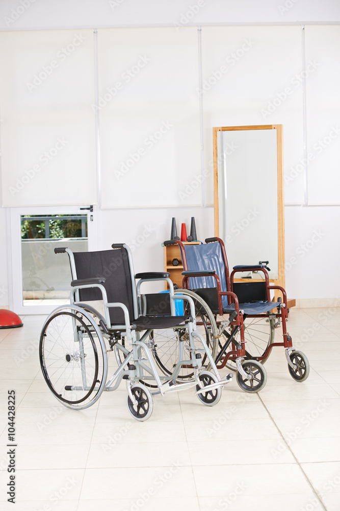 Zwei leere Rollstühle als Symbol für Sterbehilfe Stock Photo | Adobe Stock