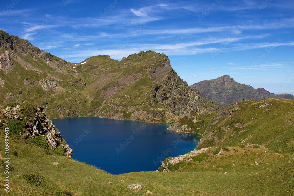 Lac Bleu, Pyrénées Photos | Adobe Stock