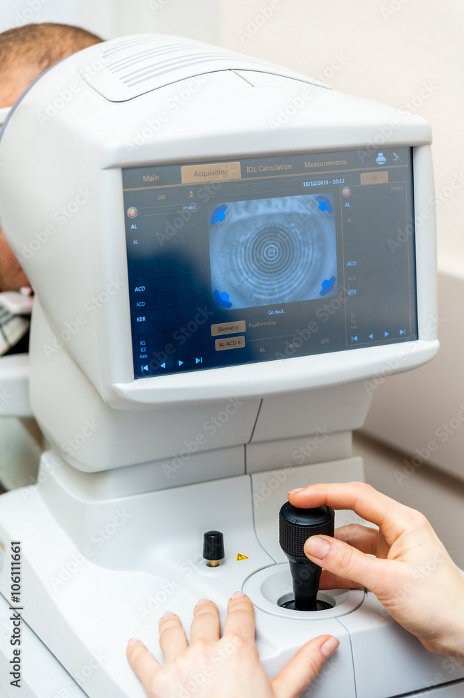 Ophthalmologist, eye test computer foto de Stock | Adobe Stock