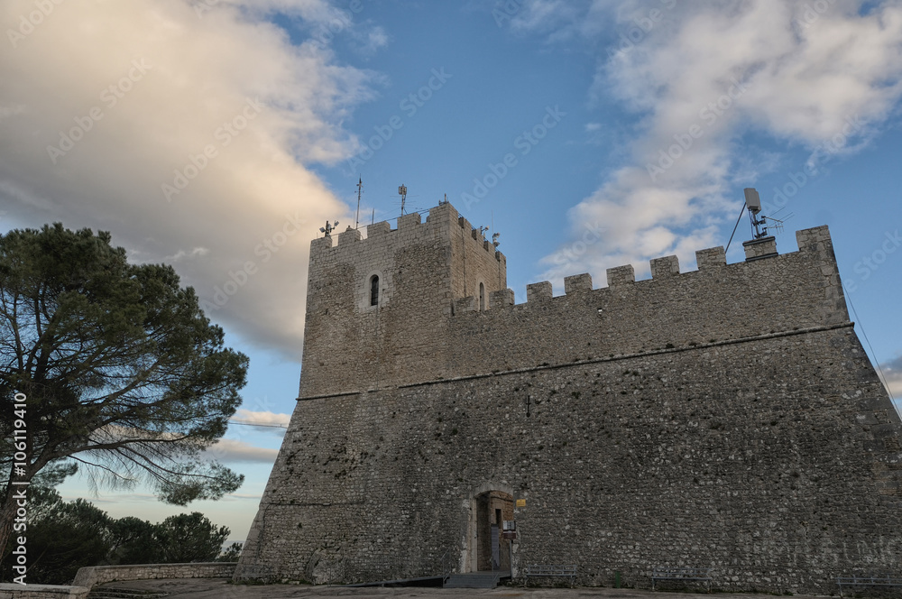 Castello Monforte di Campobasso foto de Stock | Adobe Stock